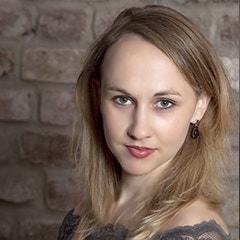 Hannah Morrison: biography, videos - medici.tv