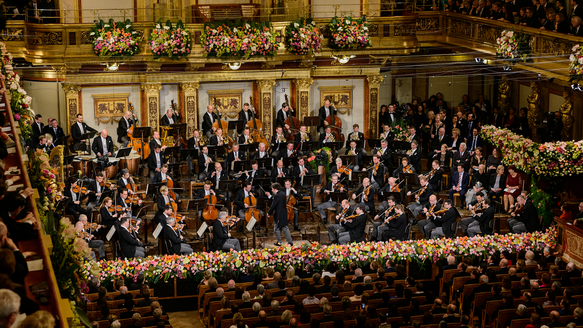 Concert The 2017 Vienna Philharmonic New Year's Concert - medici.tv