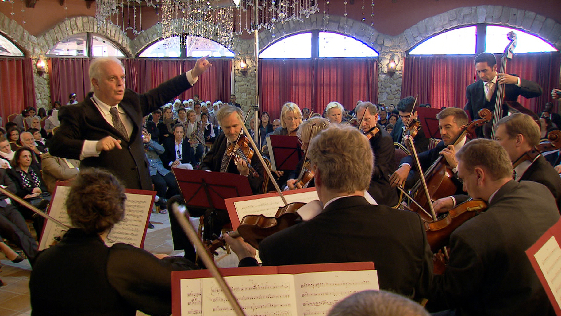 Crossing Borders: Daniel Barenboim on Music (I/III)