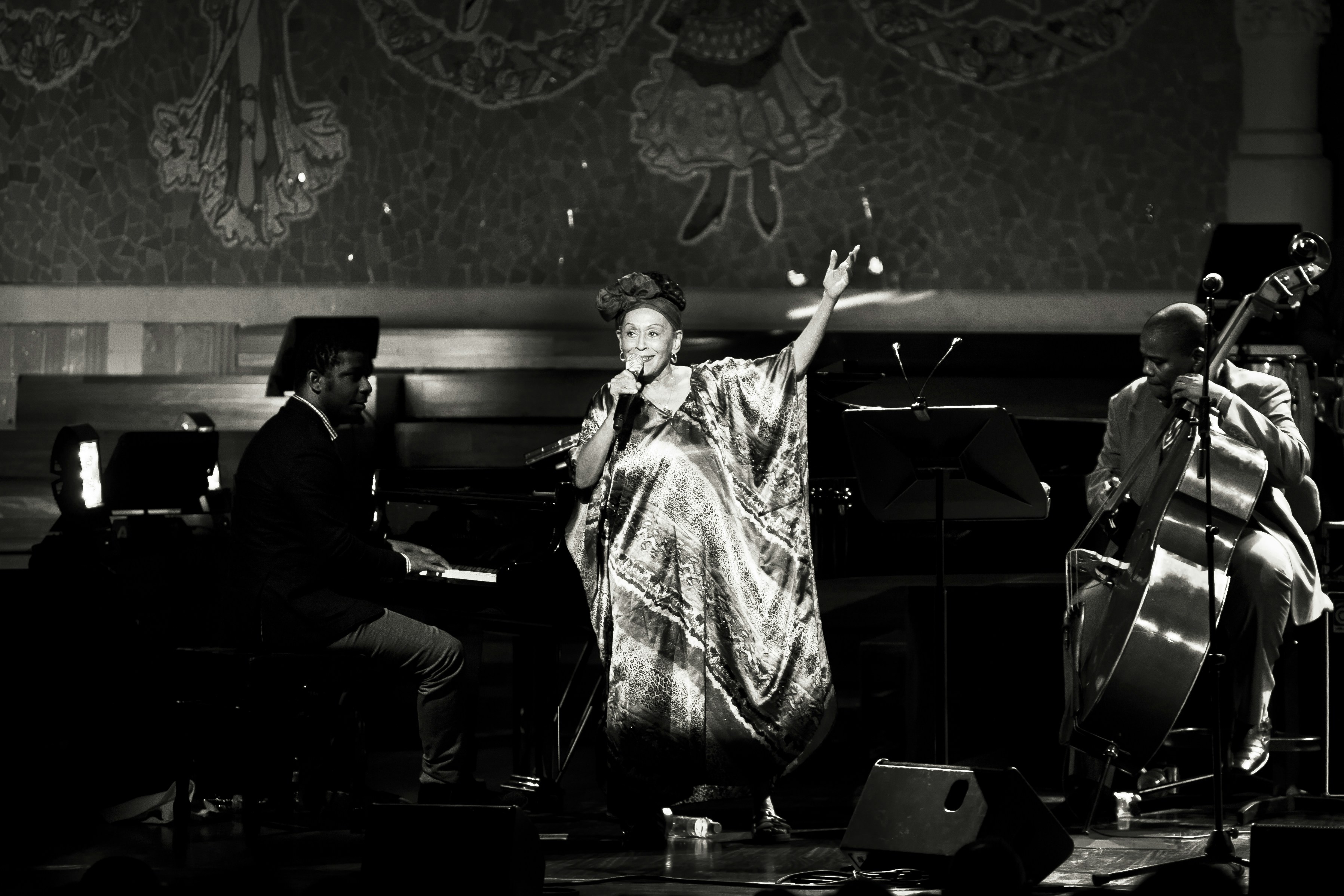 Fatoumata Diawara, Roberto Fonseca feat. Omara Portuondo and Mayra ...