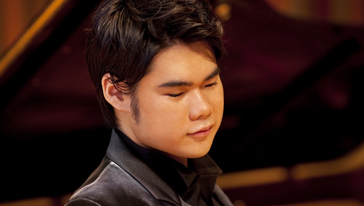 Nobu plays Chopin, Liszt, Paganini, Wagner and Gounod