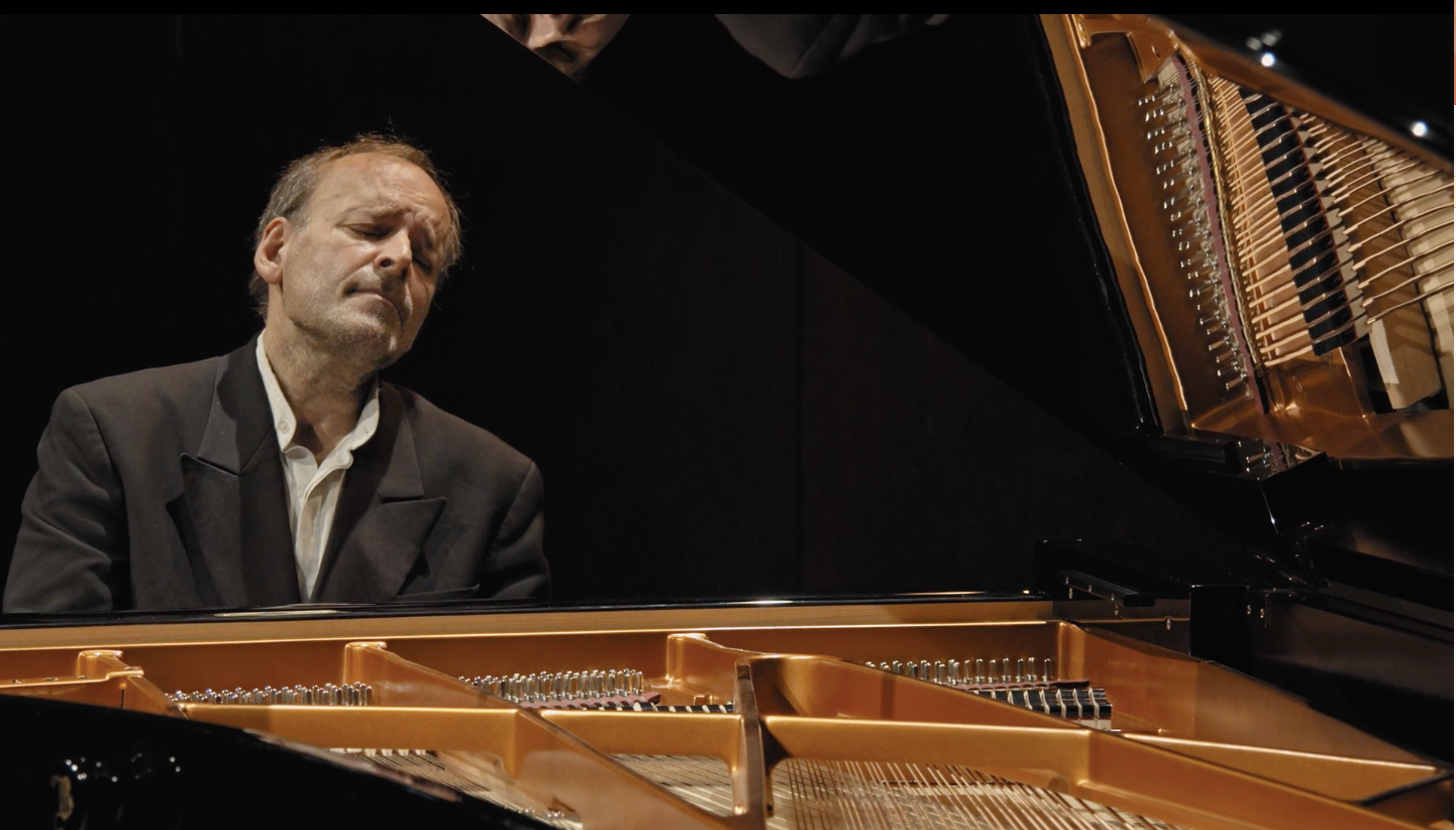 Louis Lortie plays Beethoven's Piano Sonatas Nos. 24, 25, 27, and 28